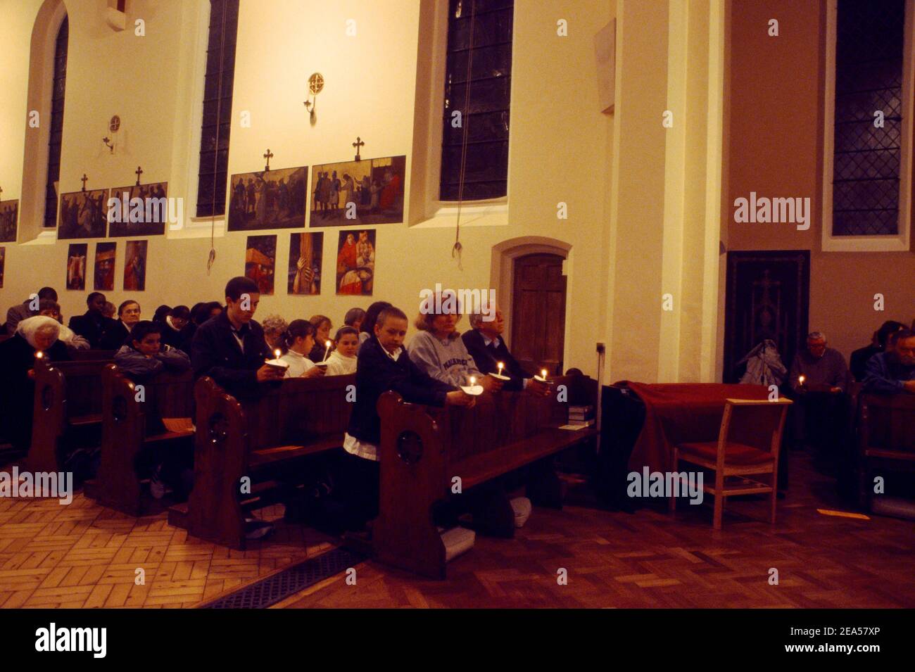 Catholic kneeling hi-res stock photography and images - Alamy