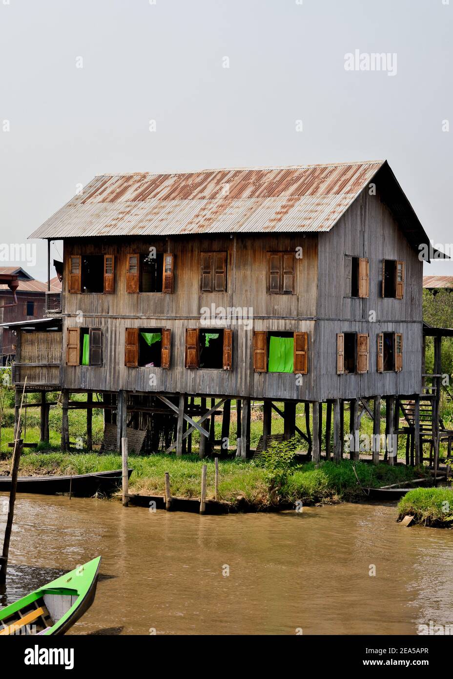 Inle lake sunrise house hi-res stock photography and images - Alamy