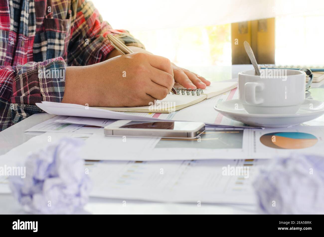 Human hand writing hi-res stock photography and images - Alamy