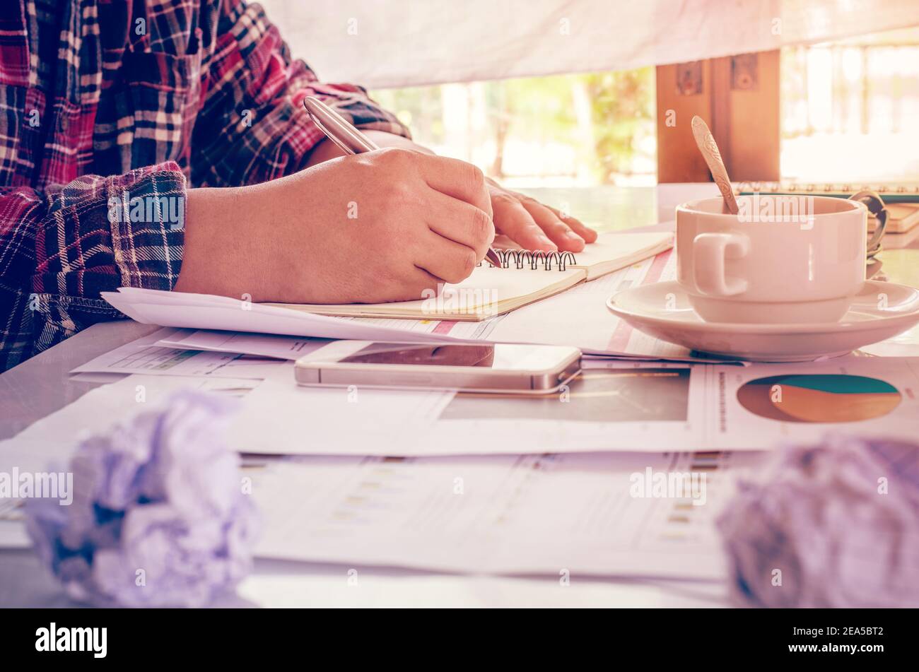 Human hand writing hi-res stock photography and images - Alamy