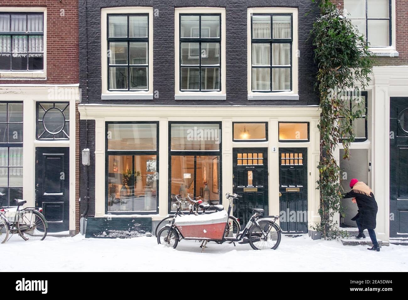 Amsterdam, The Netherlands, 7th February, 2021. The city centre brought ...