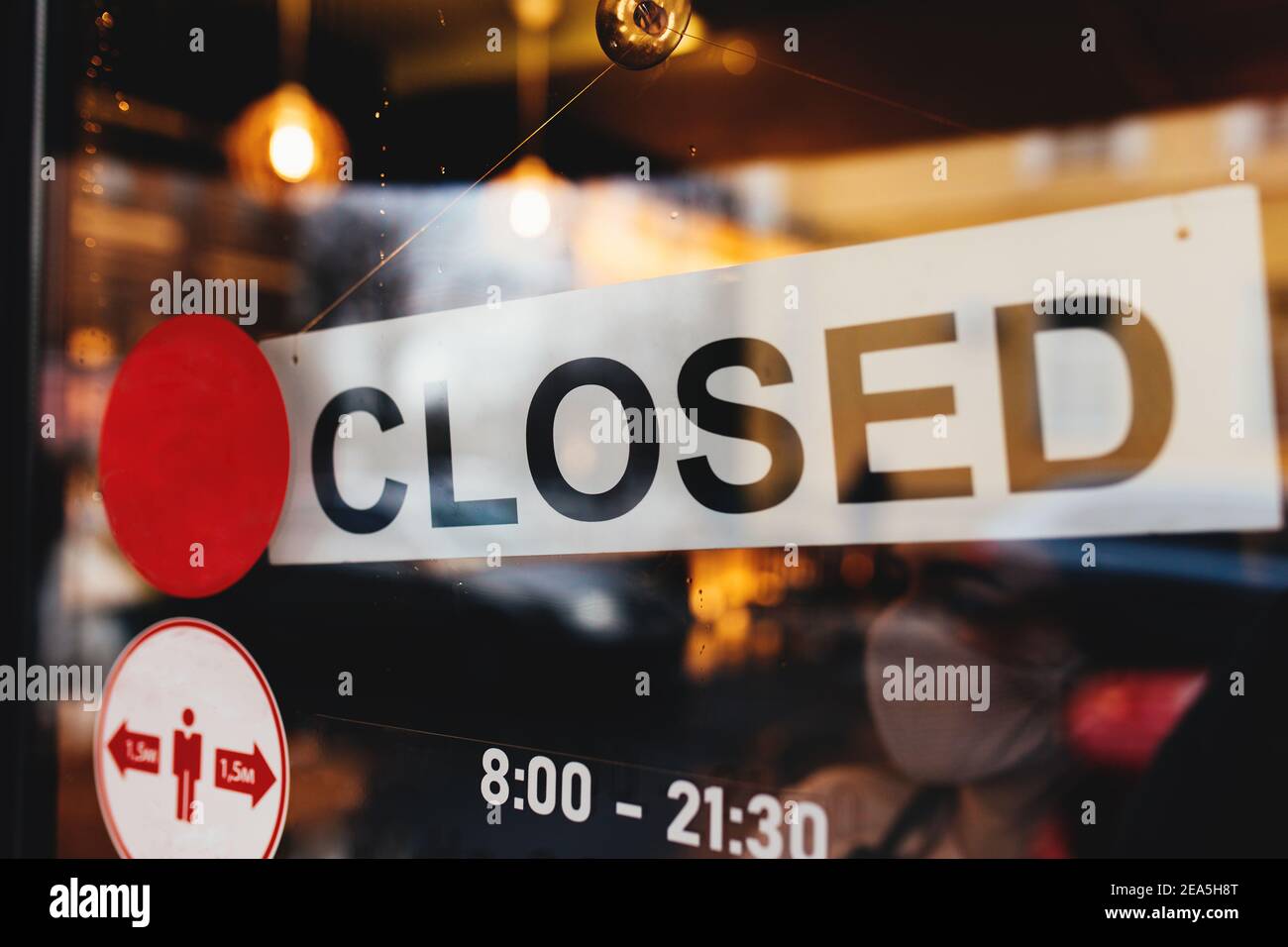 Cafe closed sign hi-res stock photography and images - Alamy