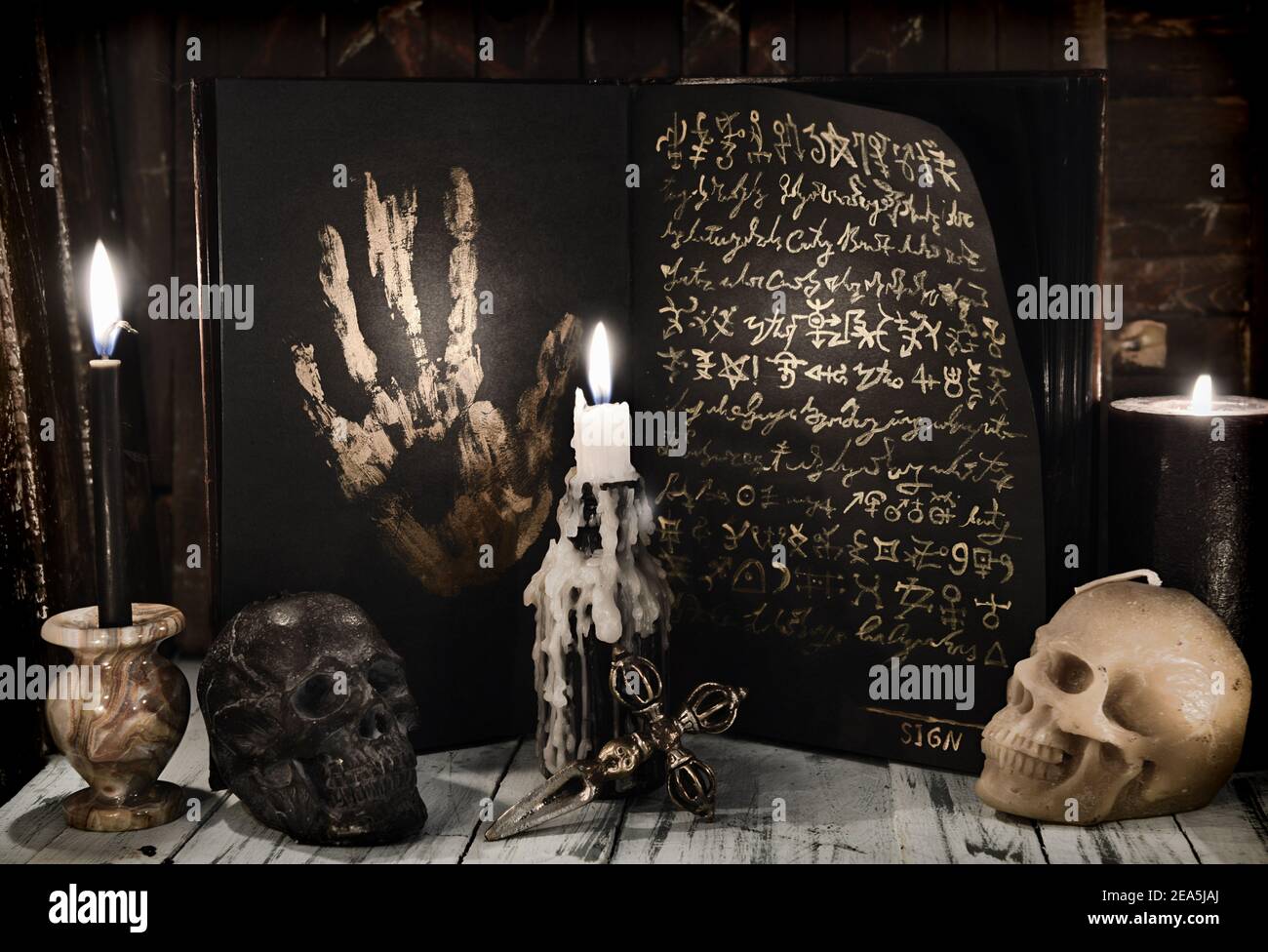 Palmprint hi-res stock photography and images - Alamy