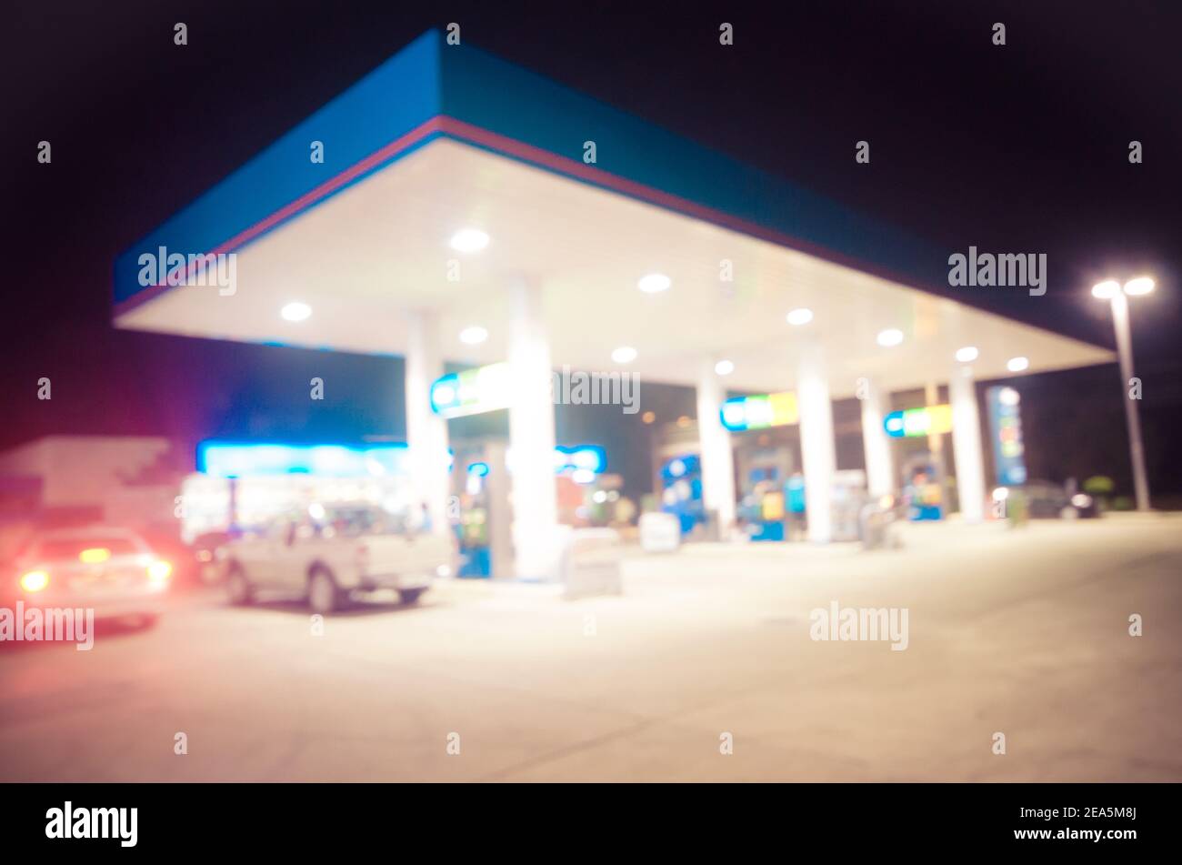 Filling gas station hi-res stock photography and images - Alamy