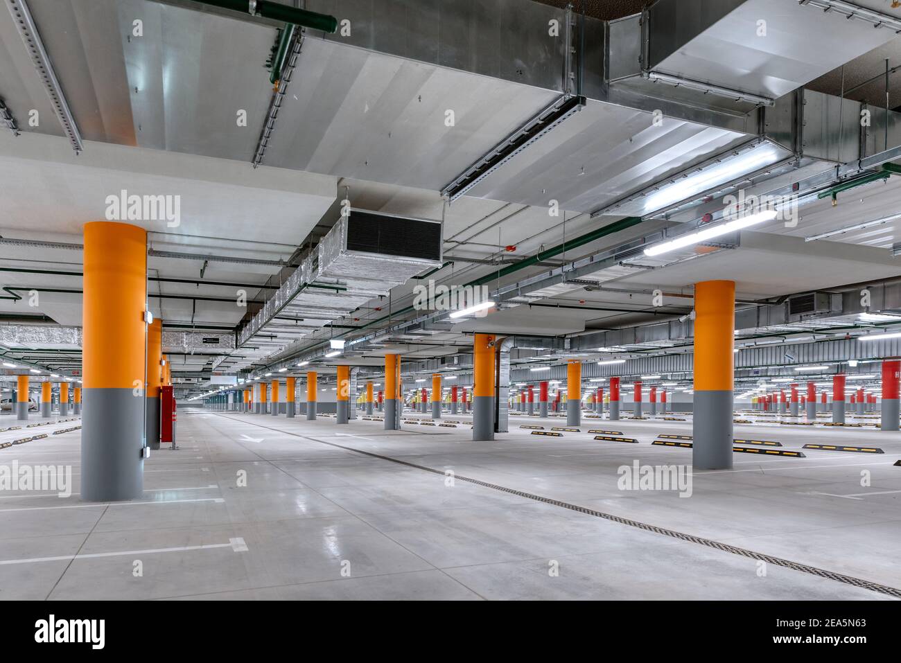 Underground parking garage construction hi-res stock photography and ...