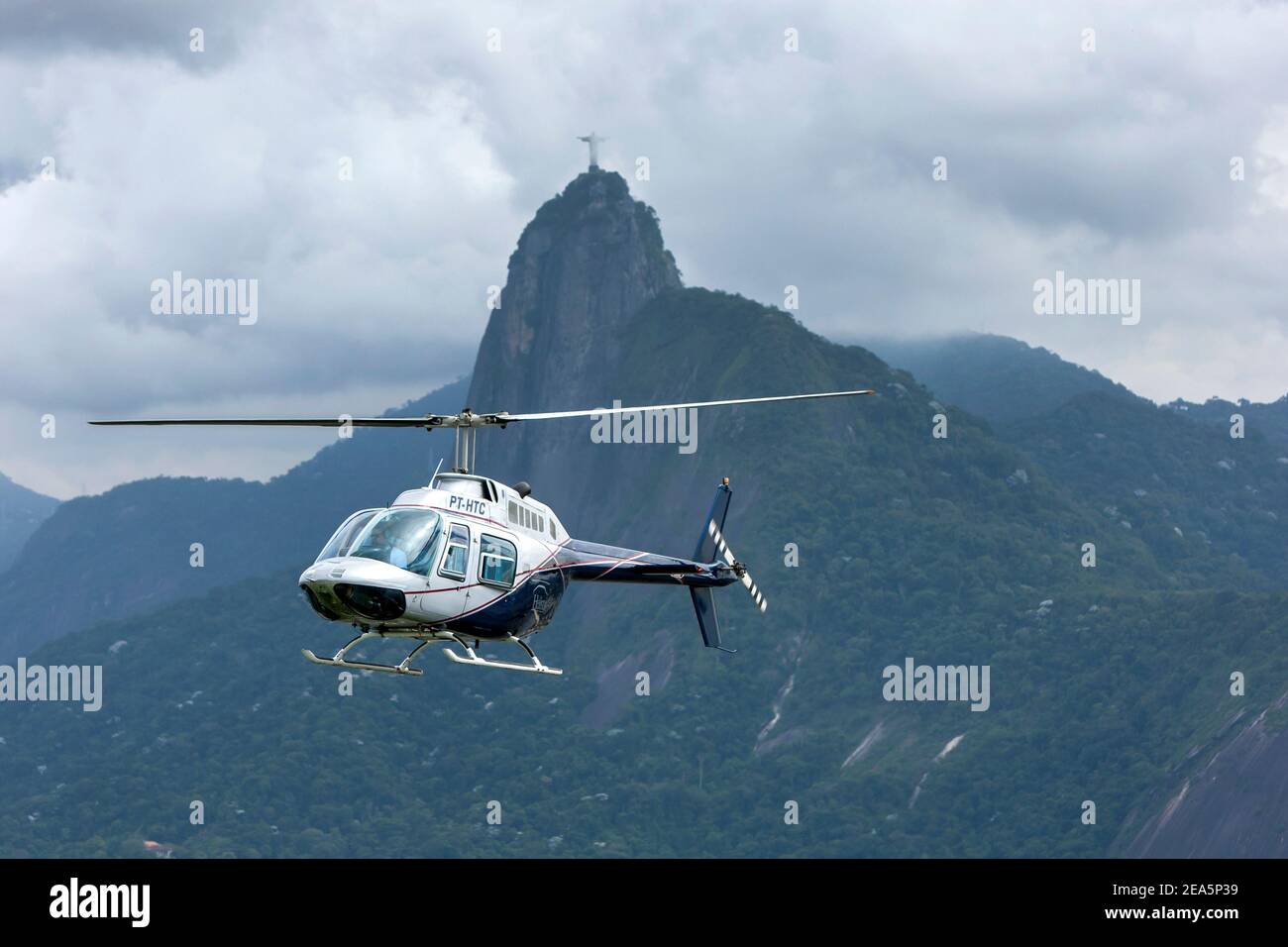 Helicopter rio hi-res stock photography and images - Alamy