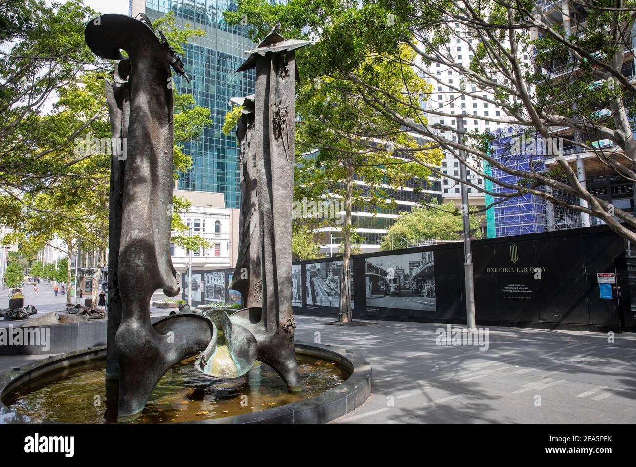 Sydney water fountain hi-res stock photography and images - Alamy