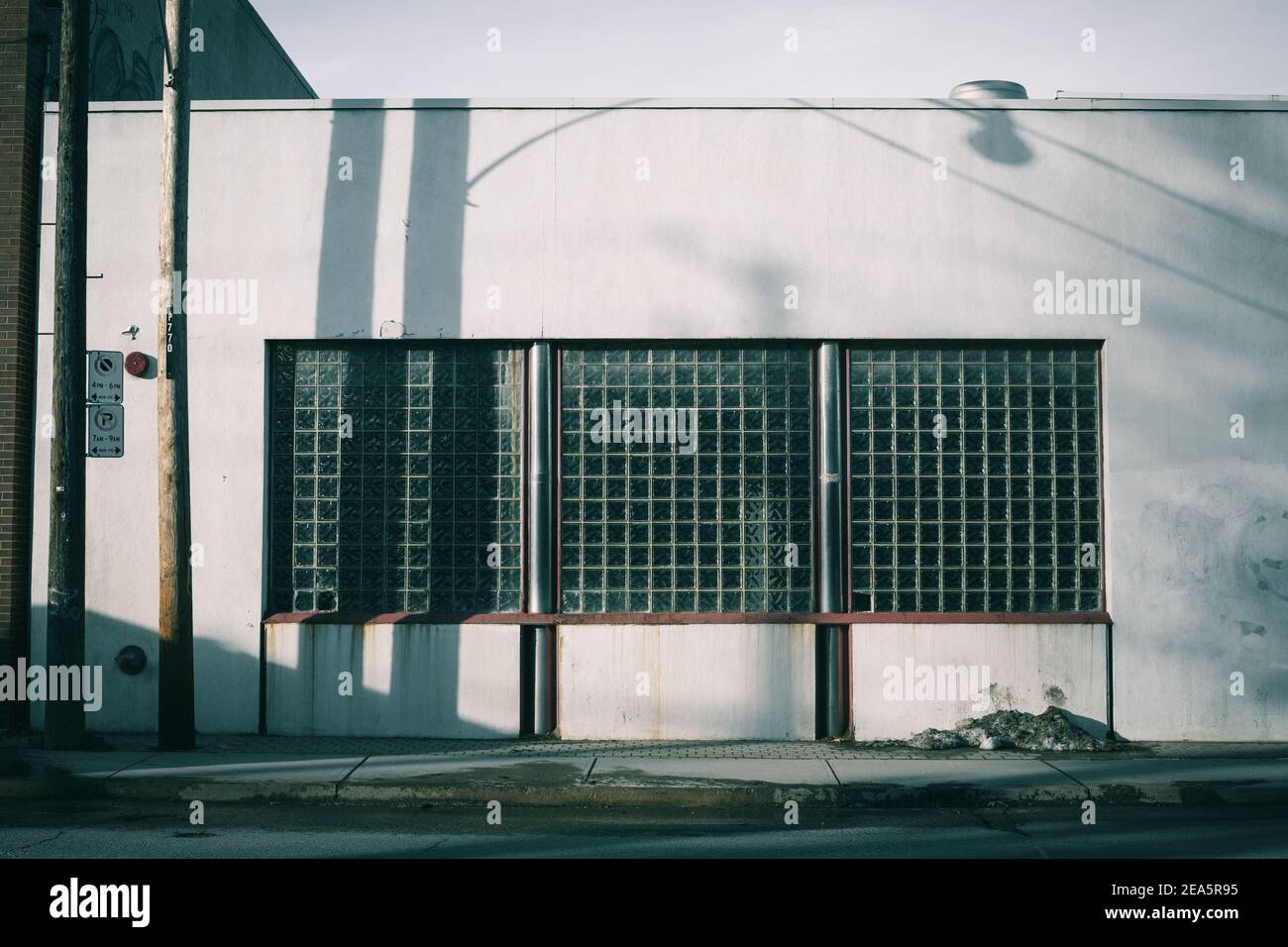 Checkered windows hi-res stock photography and images - Alamy