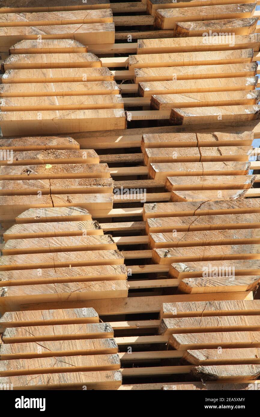 Stack of new wooden studs at the lumber yard Stock Photo - Alamy