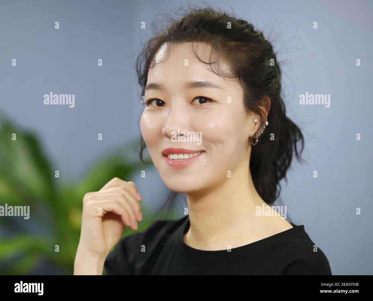 Queen cha hi-res stock photography and images - Alamy