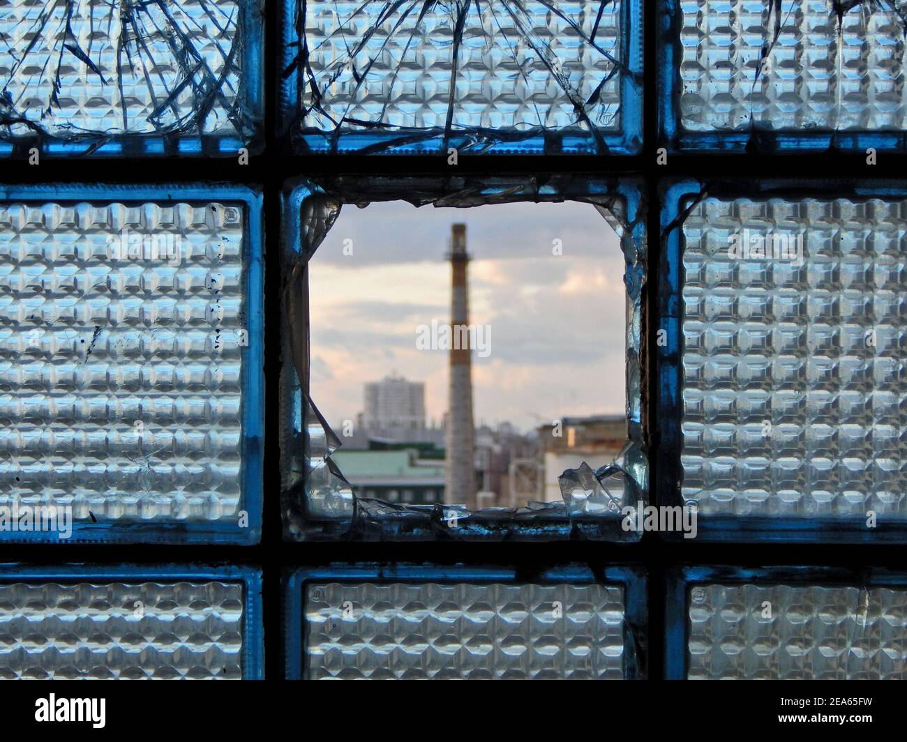 Window broken glass bullets hi-res stock photography and images - Alamy