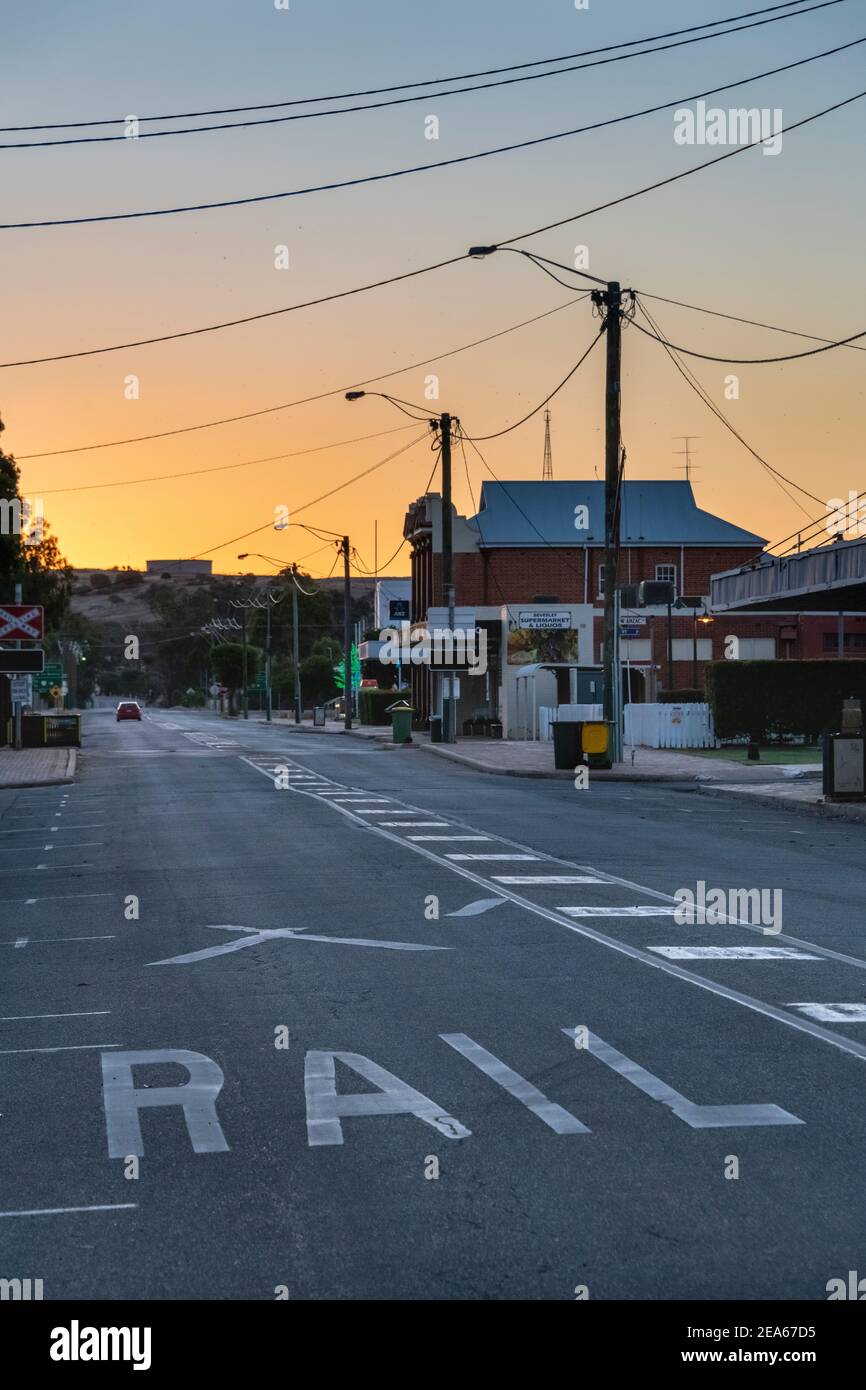 Sunset on Beverley's Vincent Street, its main street Stock Photo - Alamy