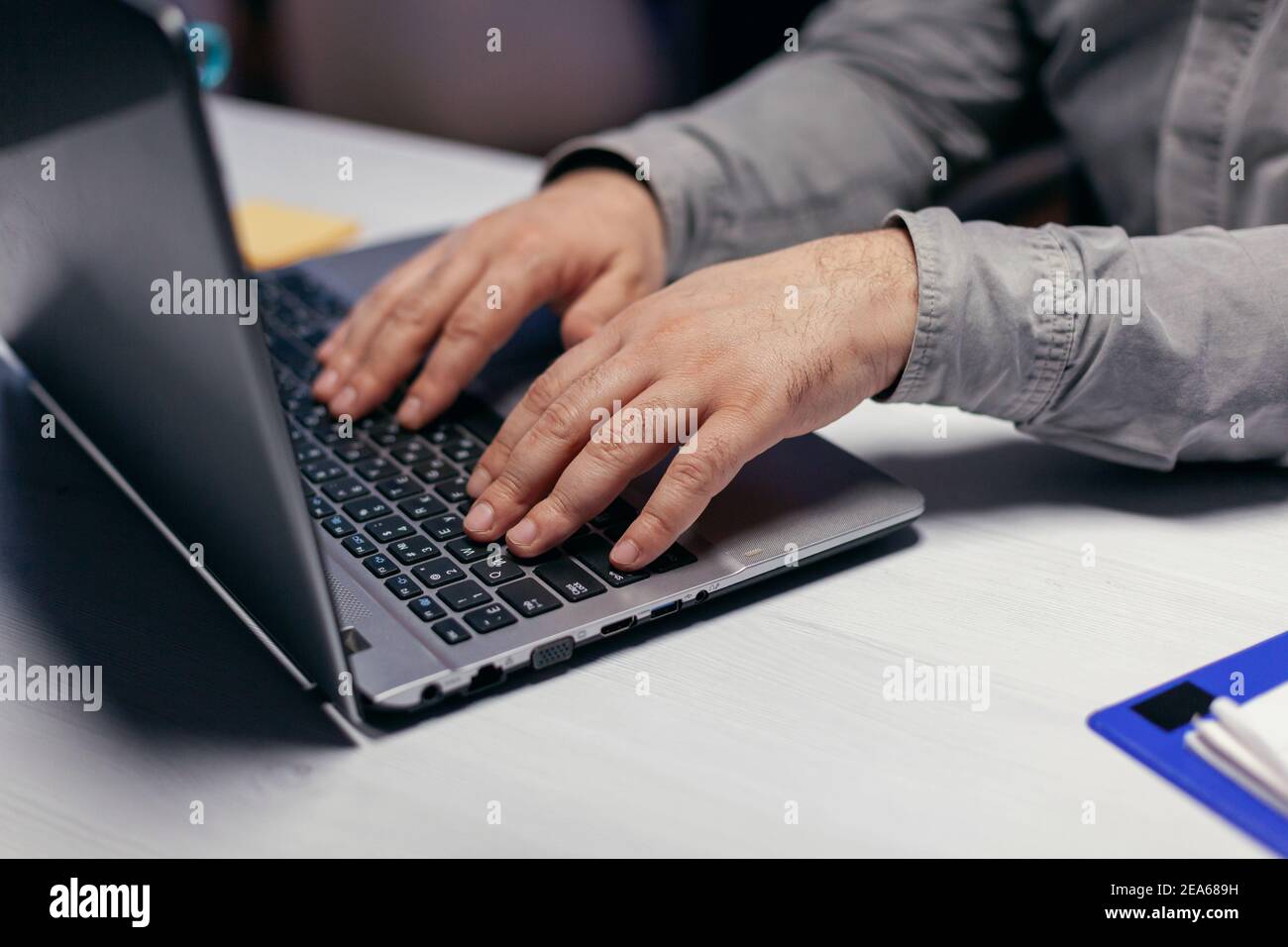 Man hands computer keyboard night hi-res stock photography and images - Alamy