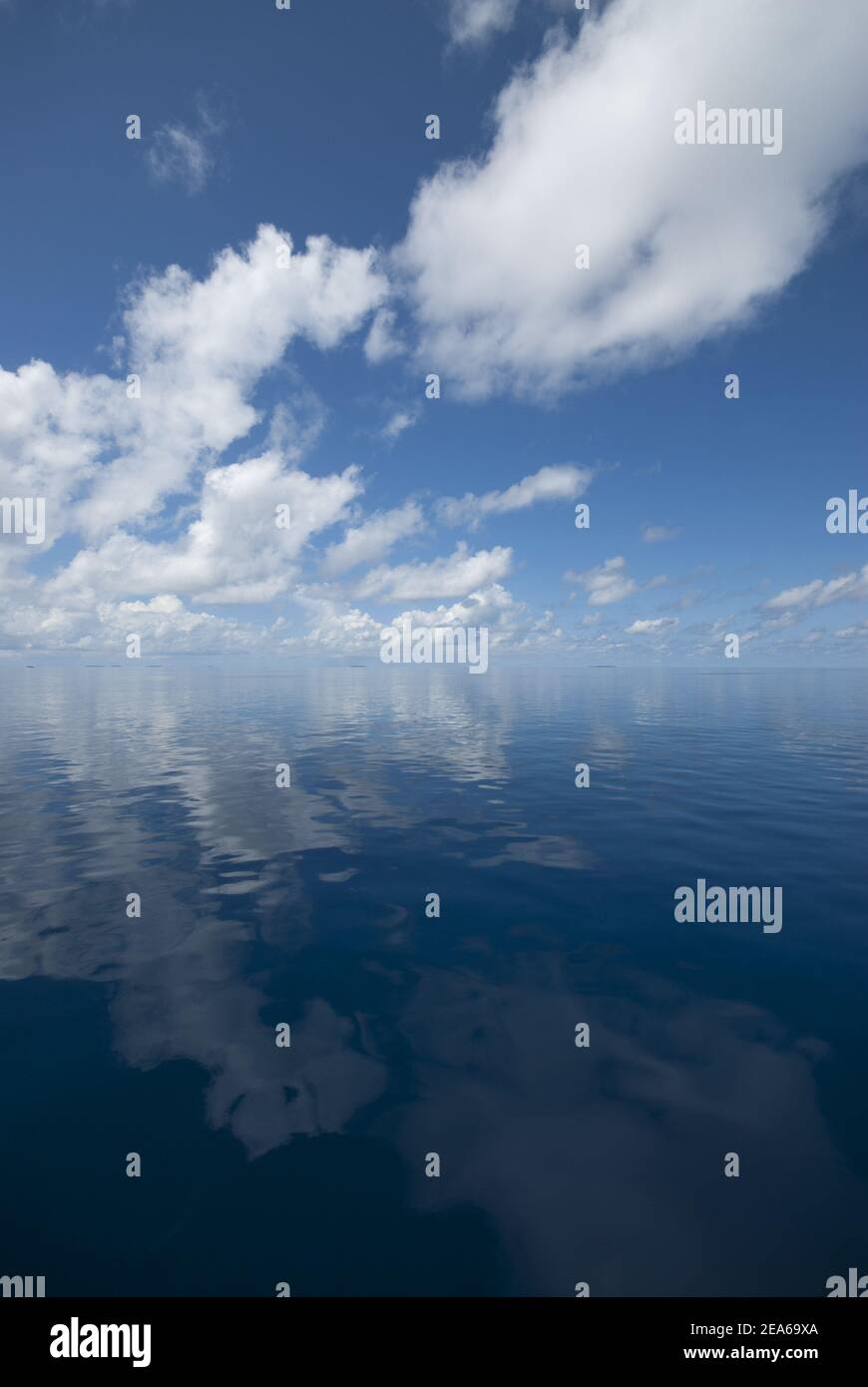 reflections from the sky in the maldives Stock Photo - Alamy