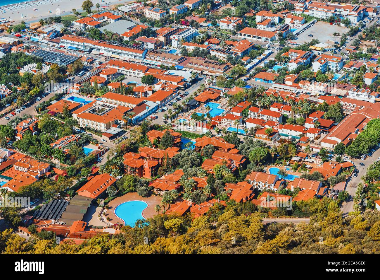 Luxury house rooftop swimming pool hi-res stock photography and images ...