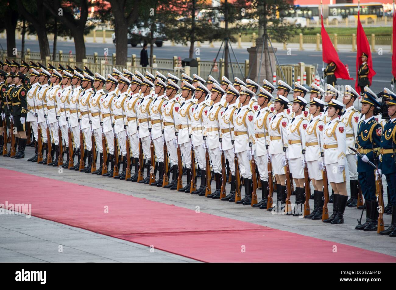 Chinese female military honor guard hi-res stock photography and images ...
