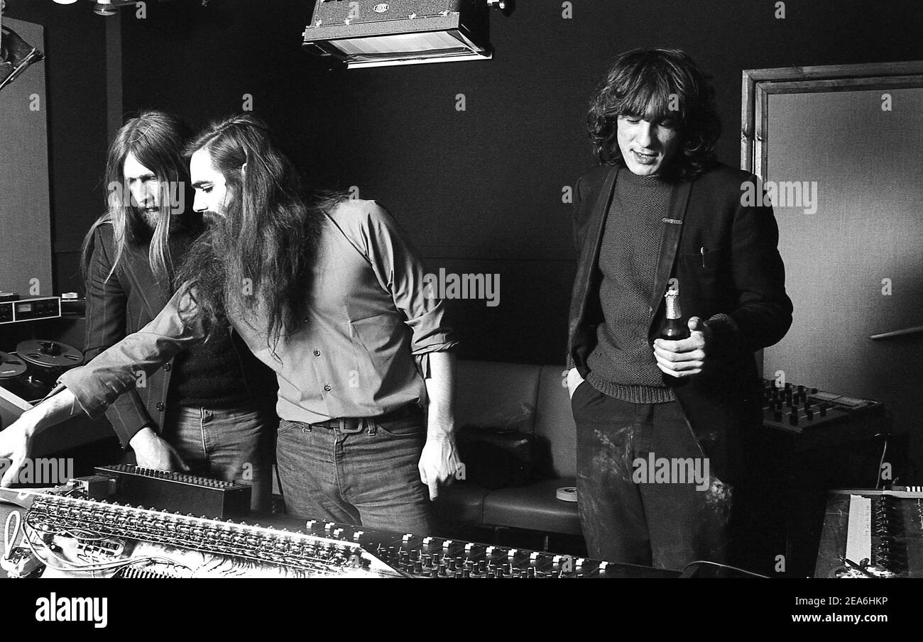 1970s studio recording hi-res stock photography and images - Alamy