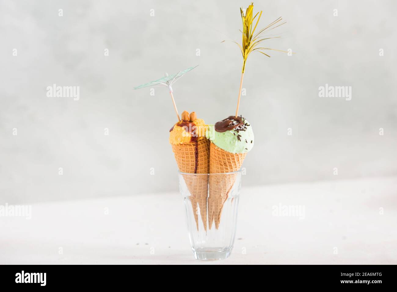 Ice cream horizontal hi-res stock photography and images - Alamy