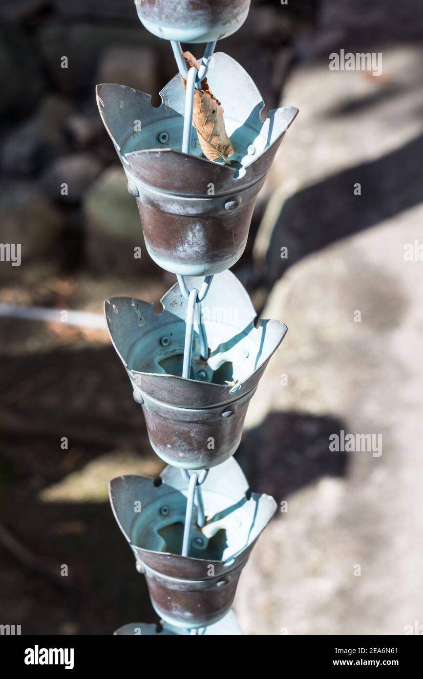 Chain gutter hi-res stock photography and images - Alamy