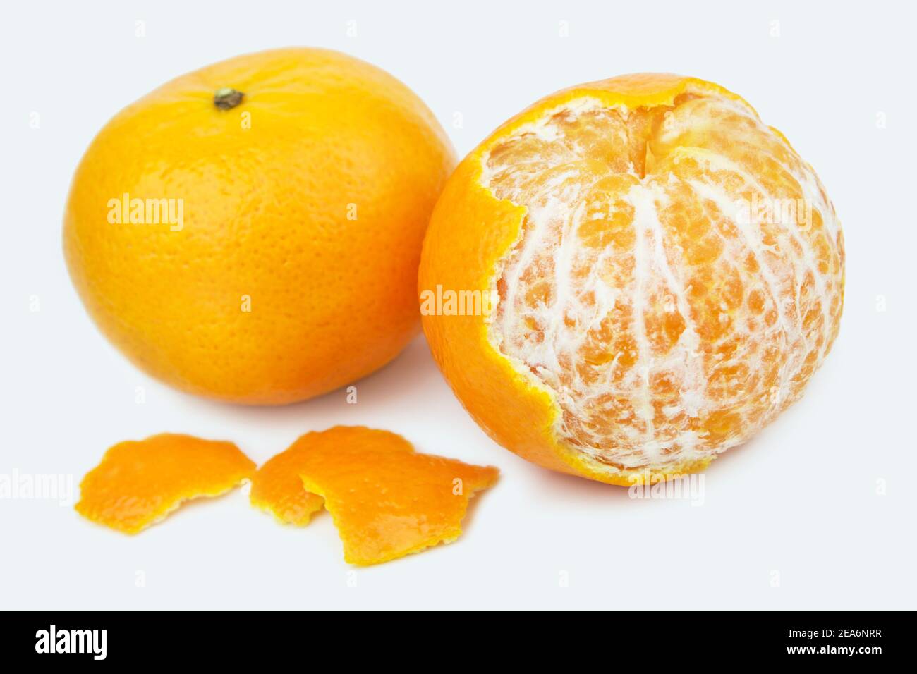 Two tangerines hi-res stock photography and images - Alamy