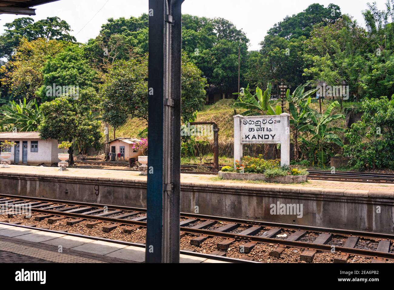 Kandy Railway Station, Sri Lanka Stock Photo - Alamy