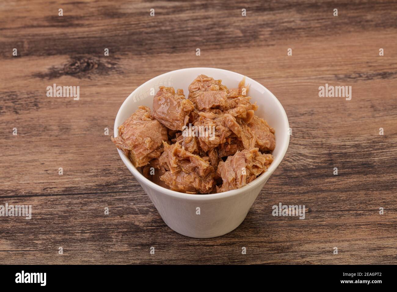 Canned tuna fish fillet for salad Stock Photo - Alamy