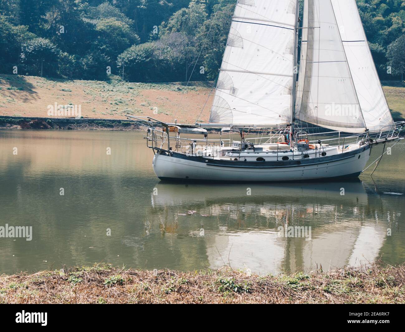 sailing yacht sailboat boat ship in pond lake river Stock Photo - Alamy
