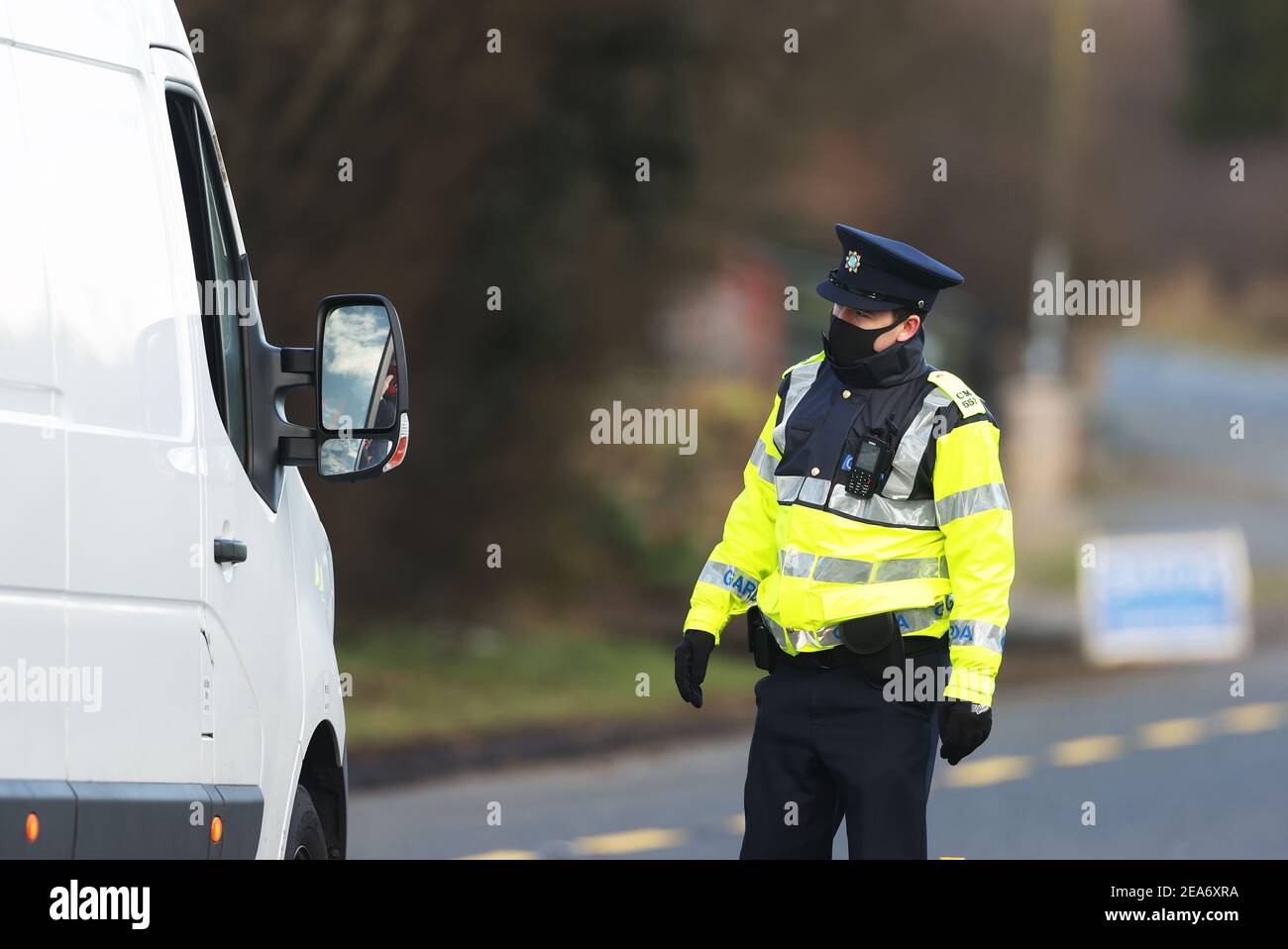 Vehicles irish border hi-res stock photography and images - Alamy