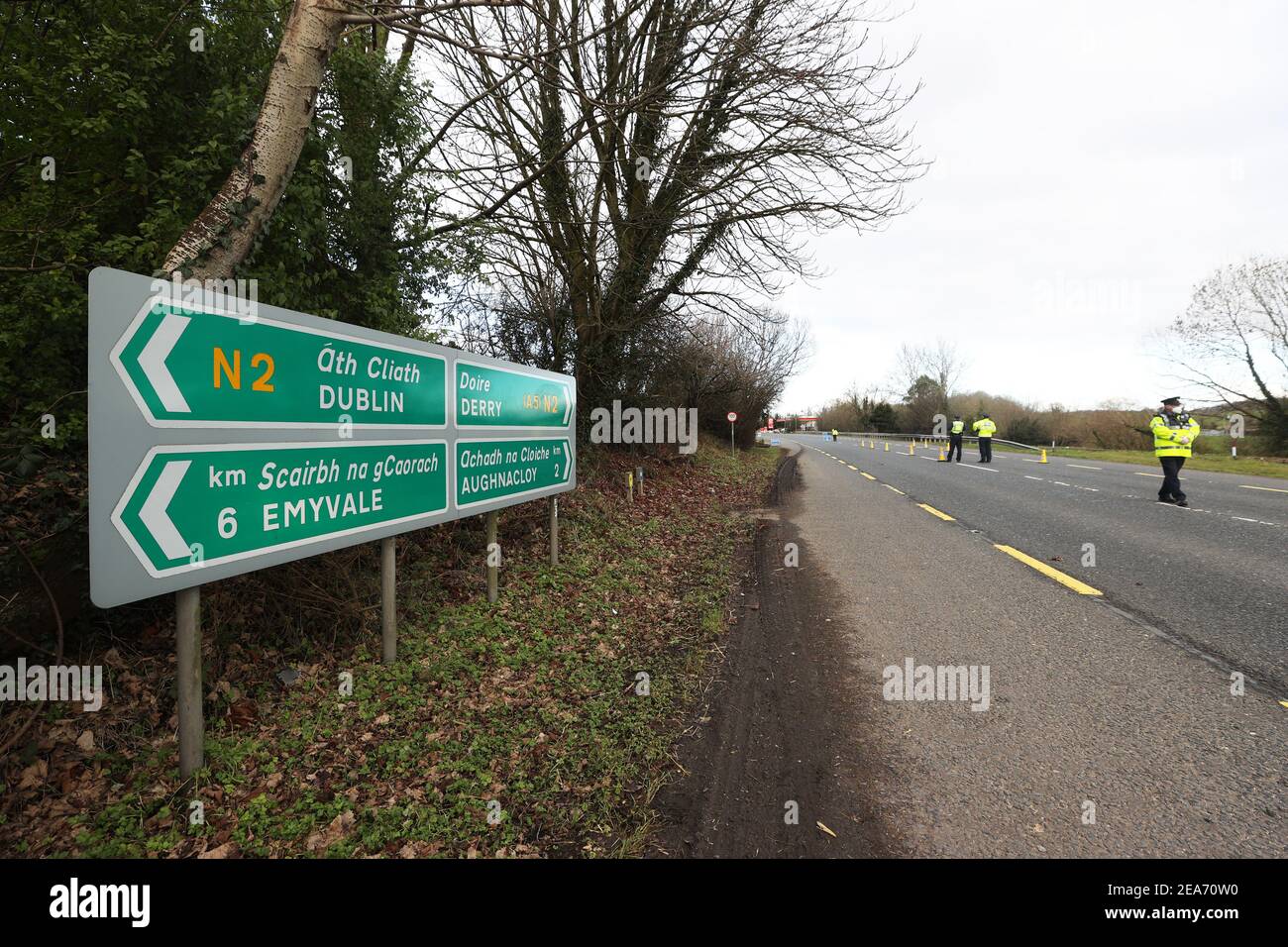 Northern ireland border checkpoint hi-res stock photography and images ...