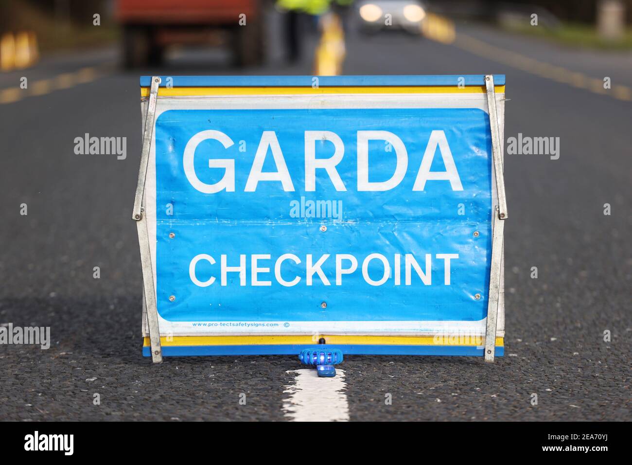 Garda checkpoint ireland hi-res stock photography and images - Alamy