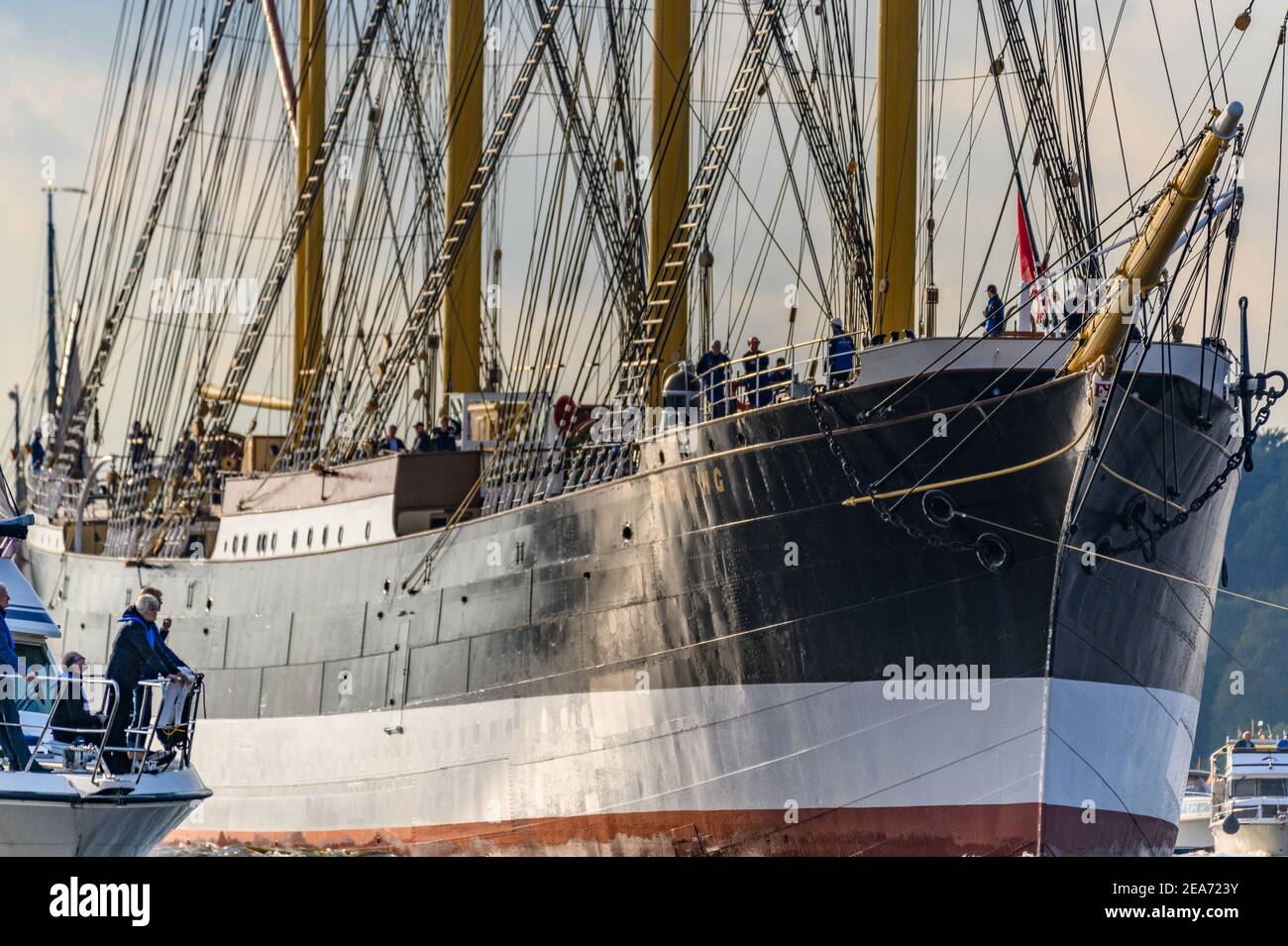 Peking ship hi-res stock photography and images - Alamy