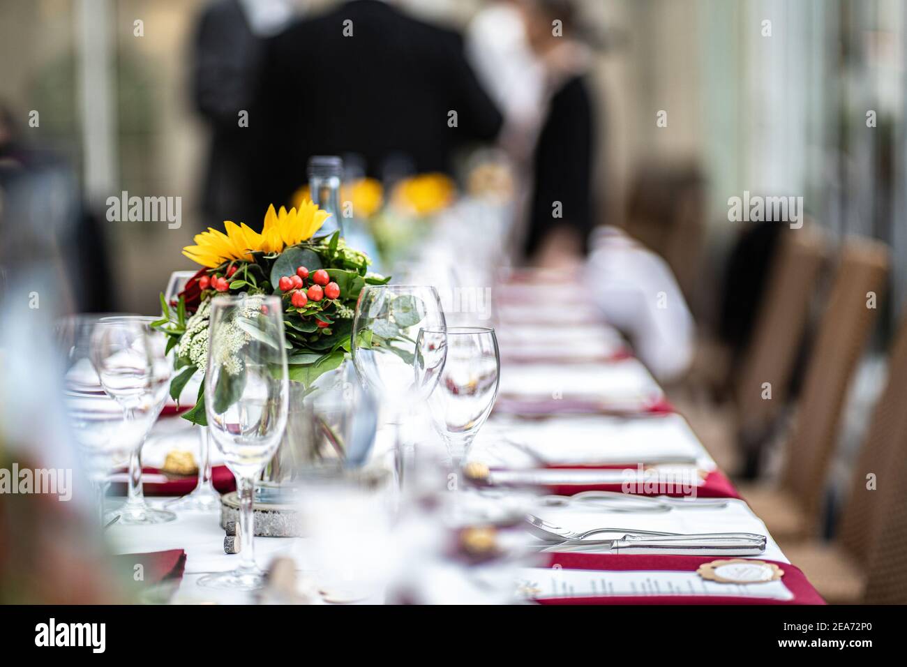 Table setti hi-res stock photography and images - Alamy