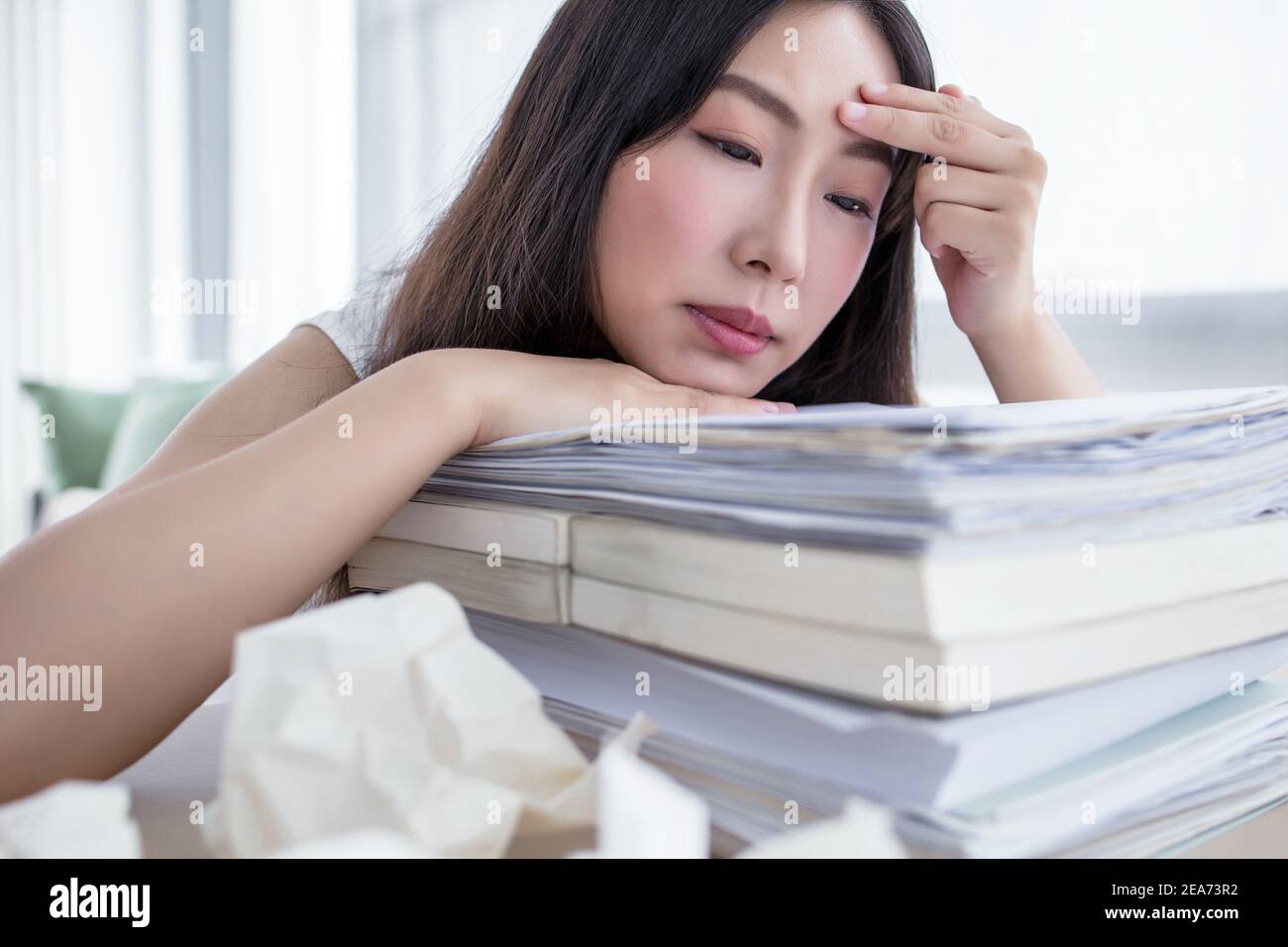 Person throwing something hi-res stock photography and images - Alamy