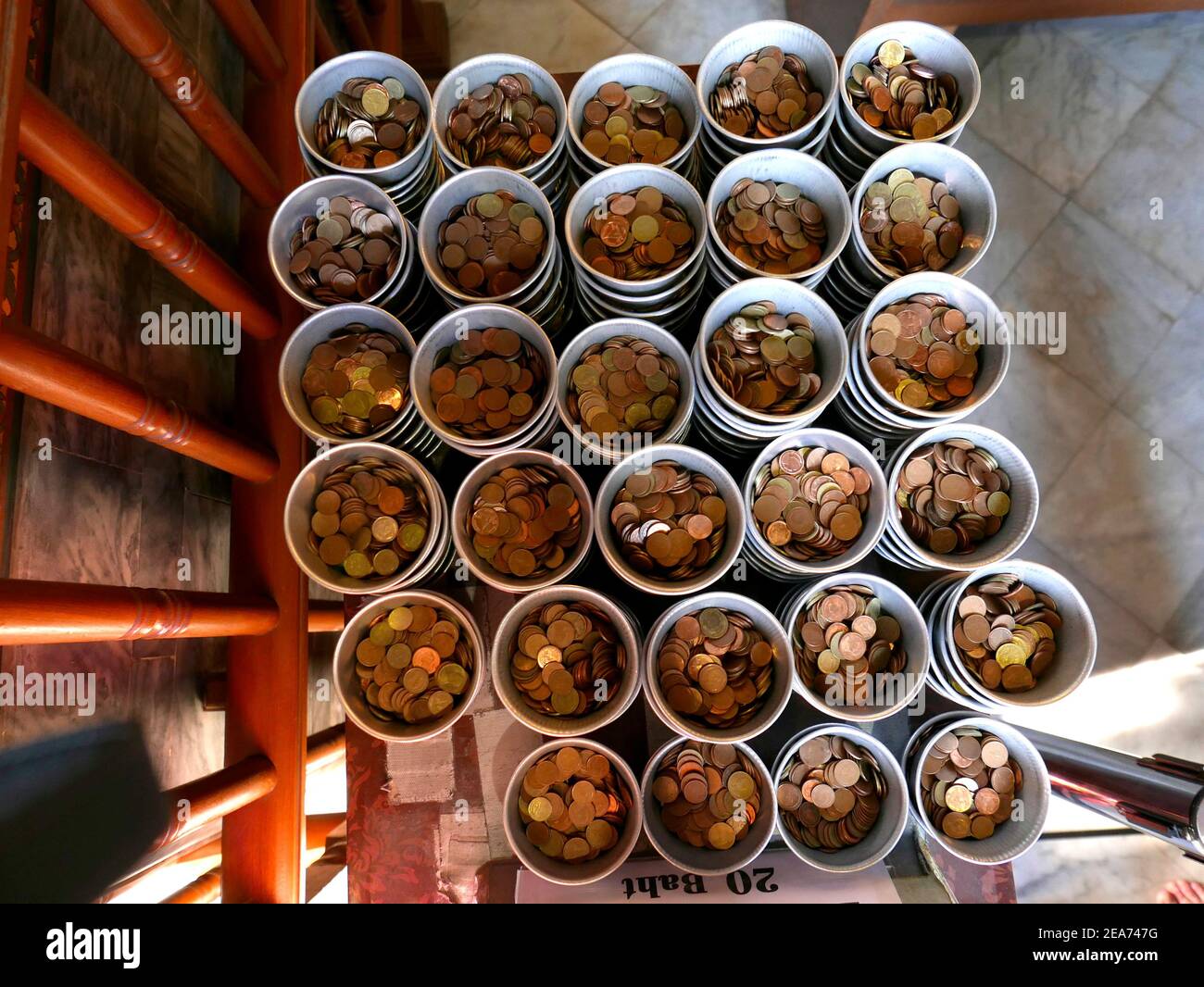 Thailand offering temple hi-res stock photography and images - Alamy