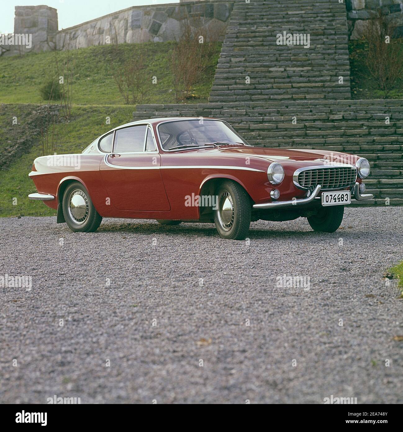 Roger moore the saint car hi-res stock photography and images - Alamy