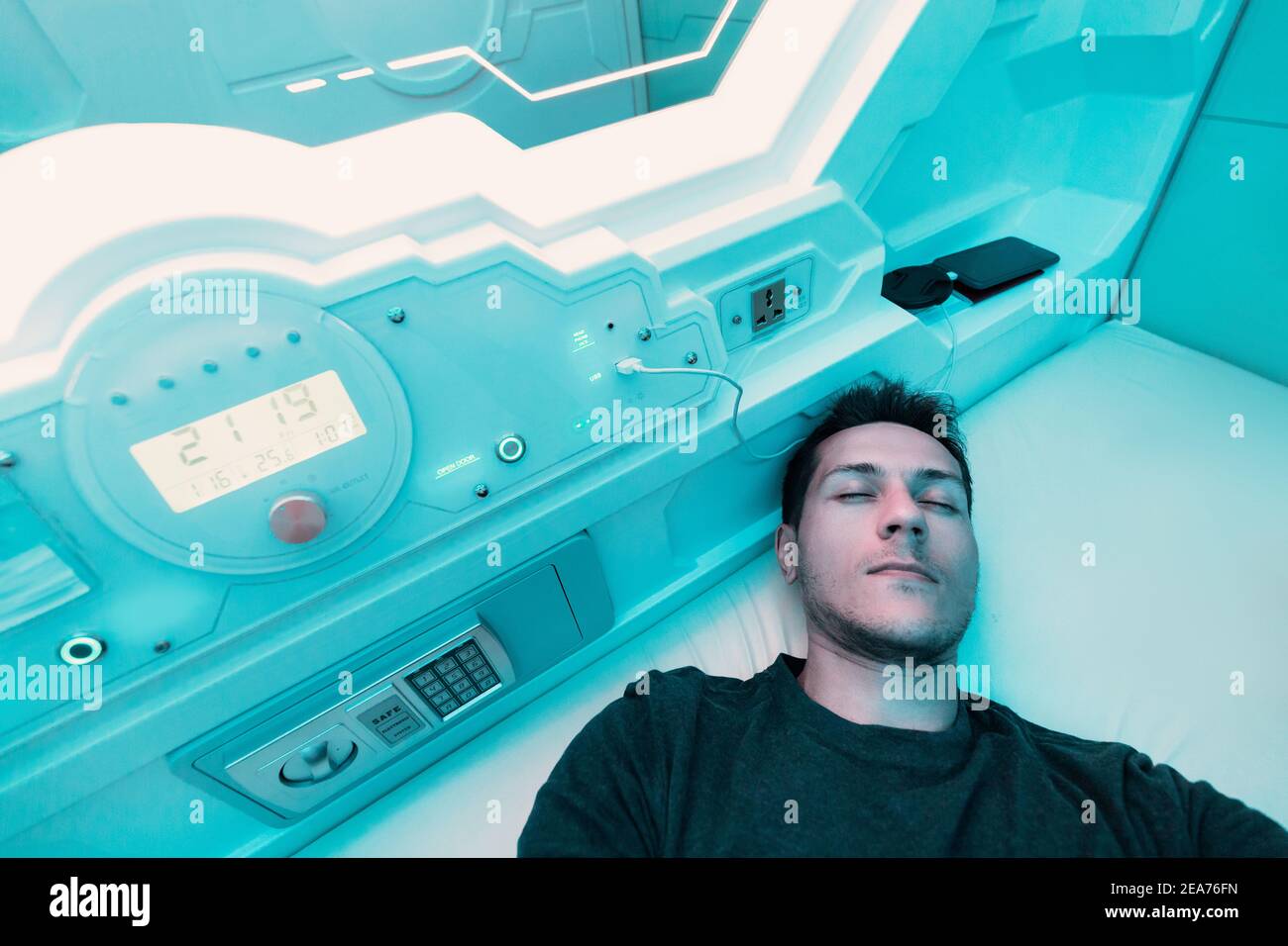 Cryocapsule hi-res stock photography and images - Alamy