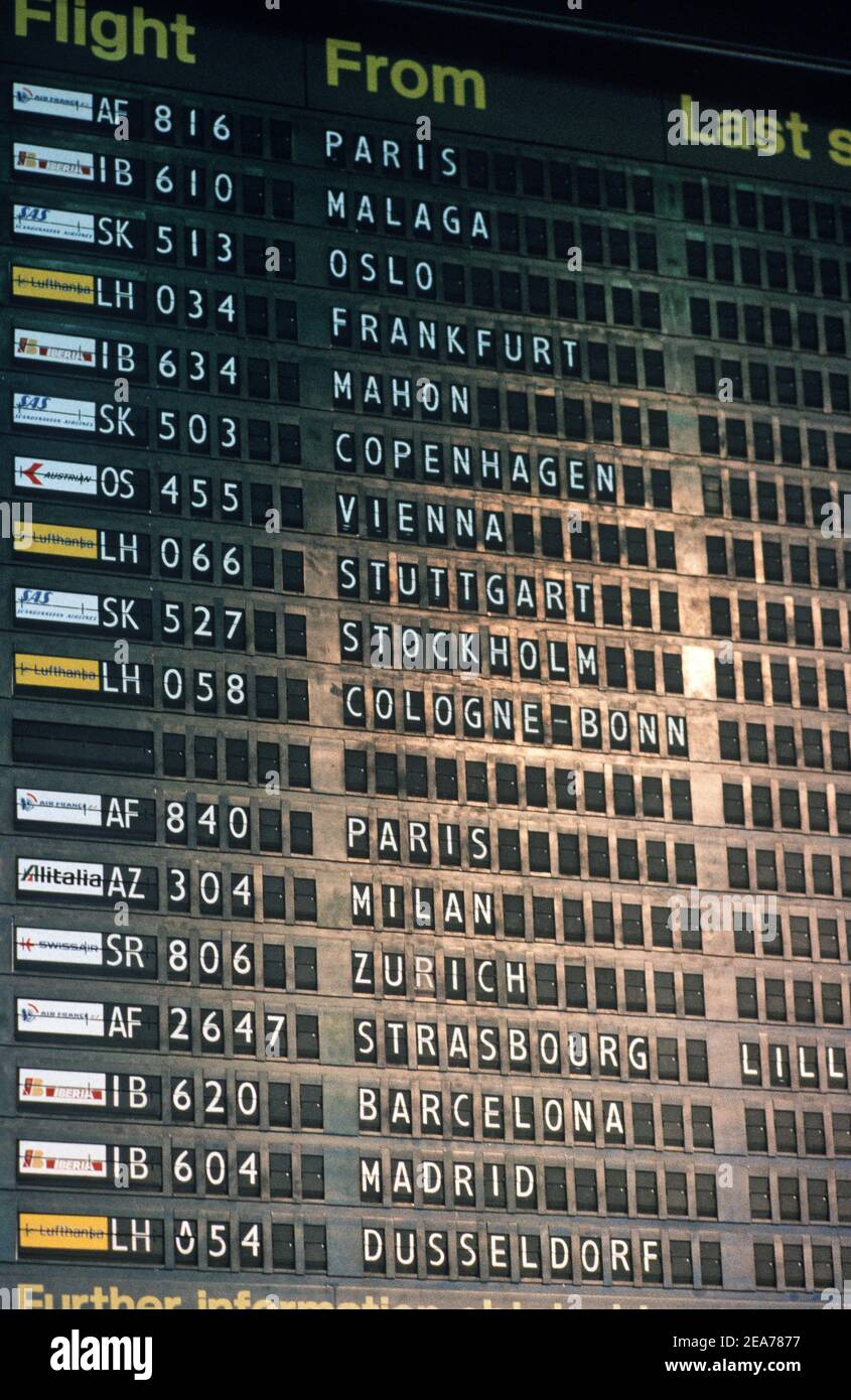 1980s airline passengers hi-res stock photography and images - Alamy