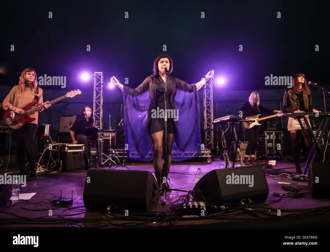 Band eels live in concert hi-res stock photography and images - Alamy