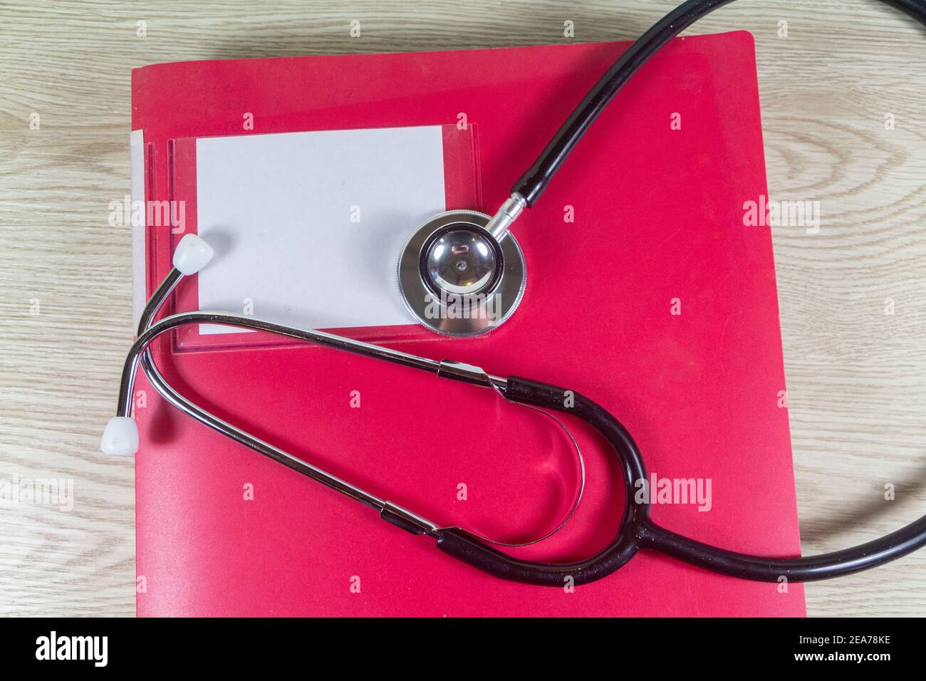 Red file hi-res stock photography and images - Alamy