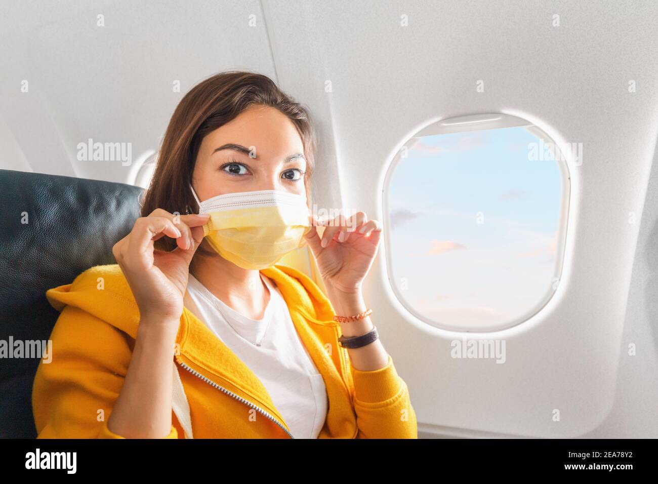 Passenger flight mask hi-res stock photography and images - Alamy