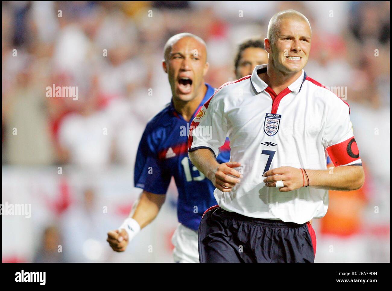 David beckham soccer penalty hi-res stock photography and images - Alamy
