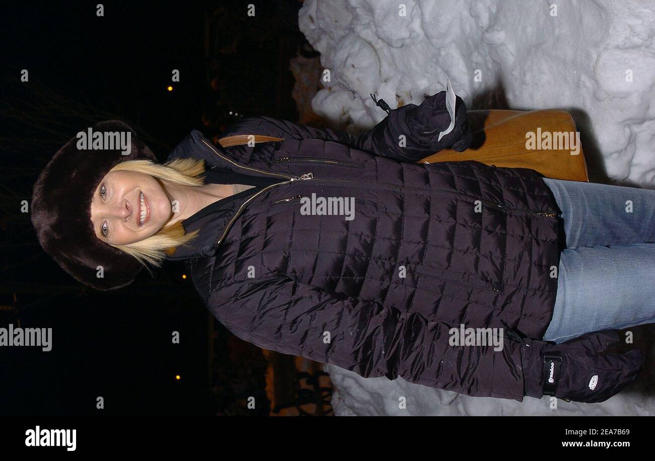 Lisa Kudrow attends the screening of November at the Library Theatre ...
