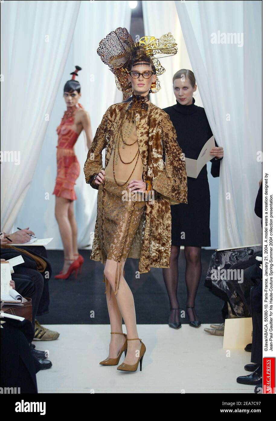 ©Java/ABACA. 55080-10. Paris-France, January 21, 2004. A model wears a ...