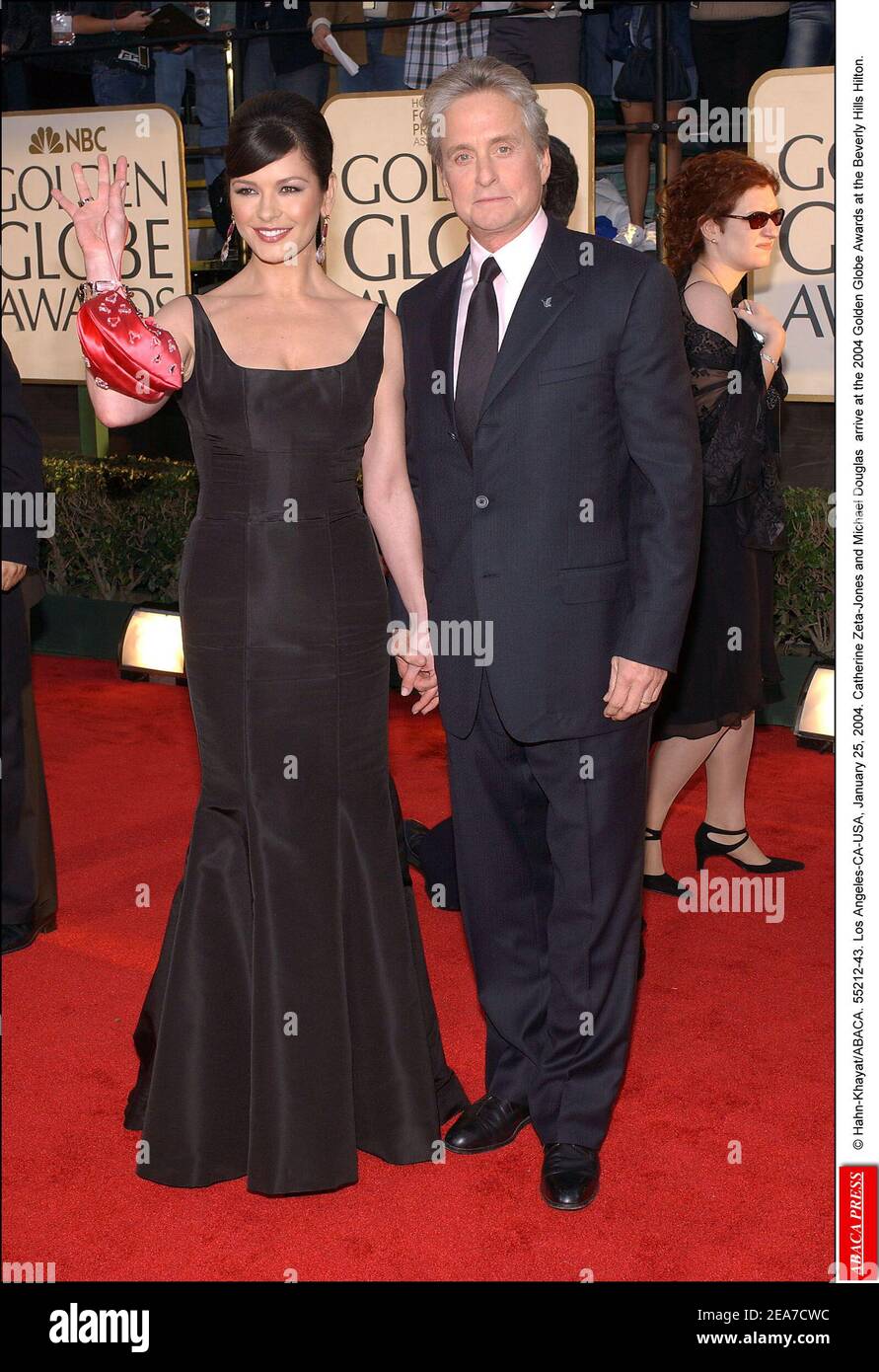 Michael douglas arrive femme catherine zeta jones hi-res stock ...