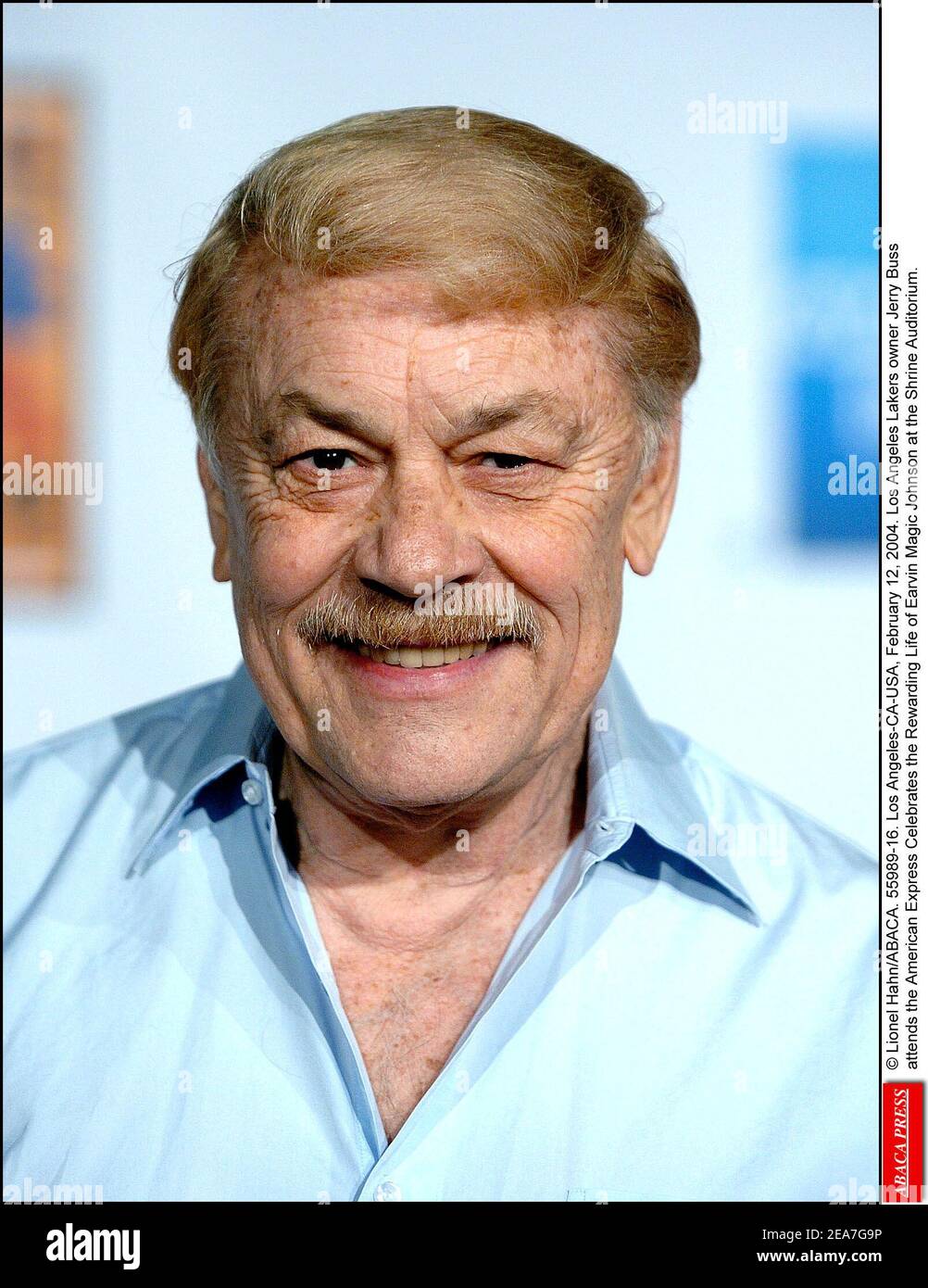 Jerry buss magic johnson hi-res stock photography and images - Alamy