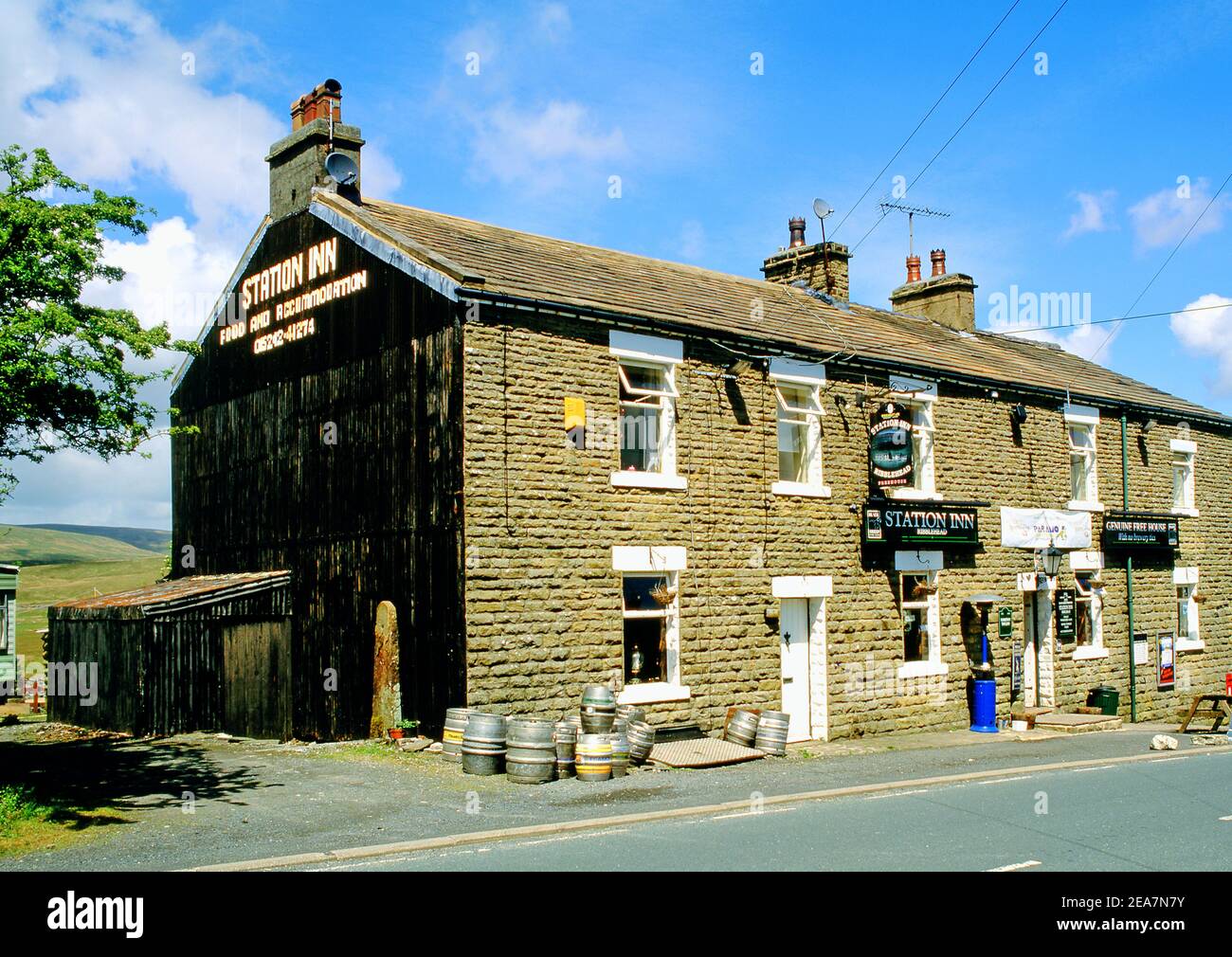 The Station Inn, Ribblehead , England Stock Photo - Alamy