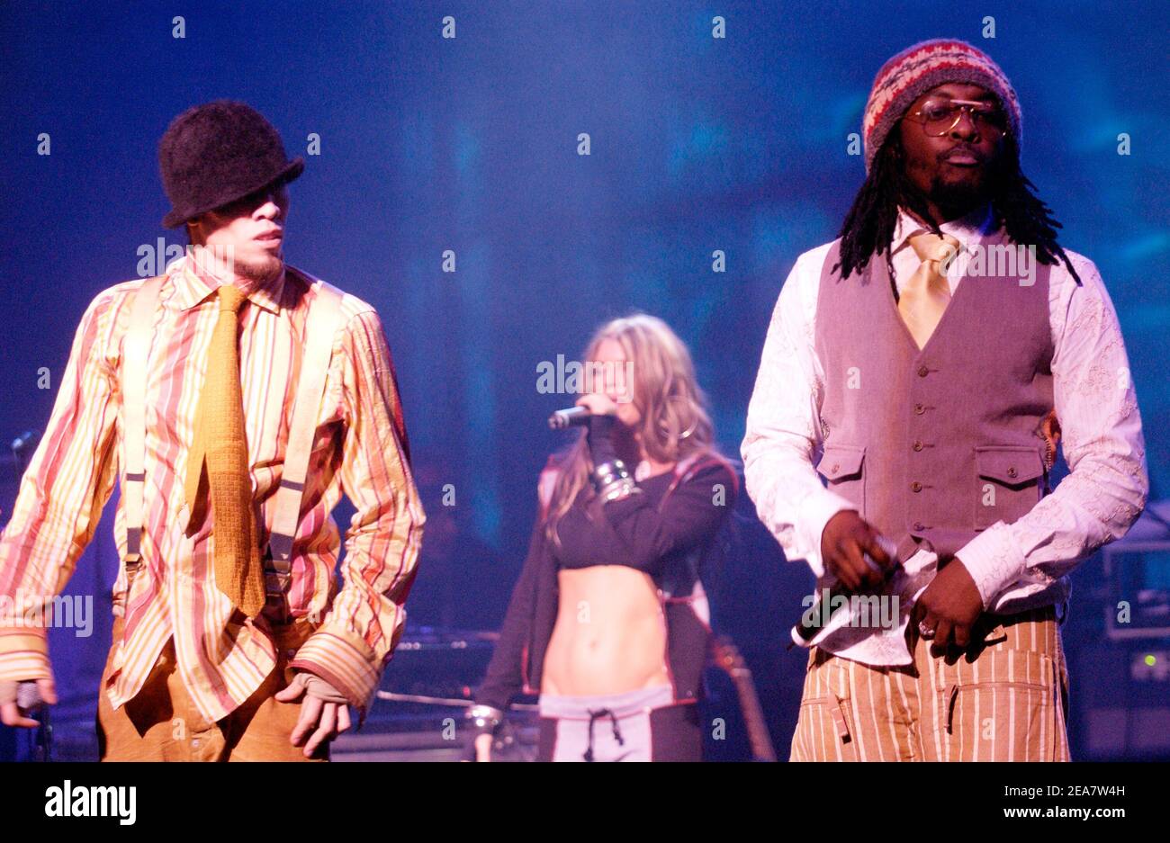 Black eyed peas 2004 hi-res stock photography and images - Alamy