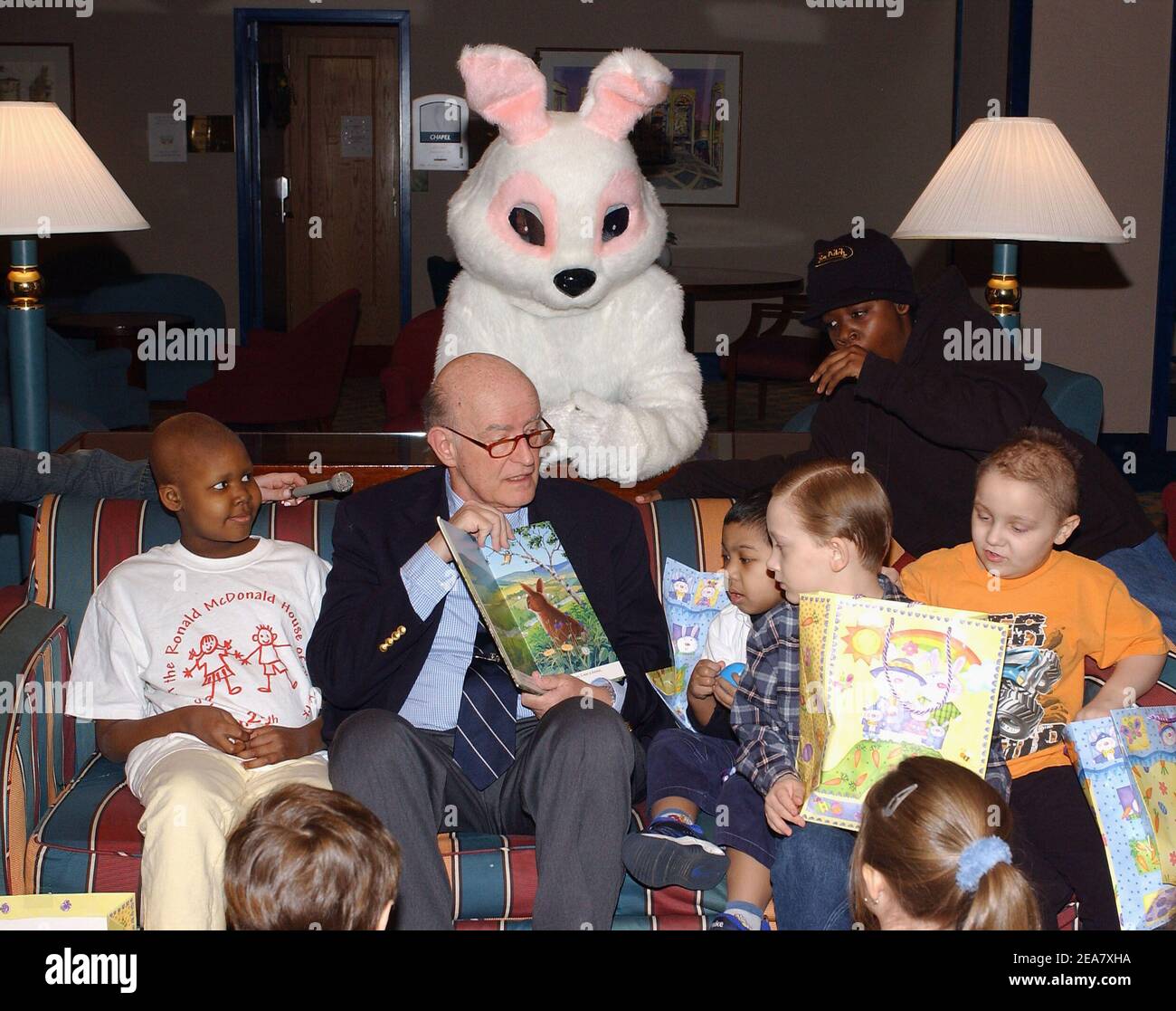Peter Boyle entertained kids with cancer, along with the Easter Bunny ...