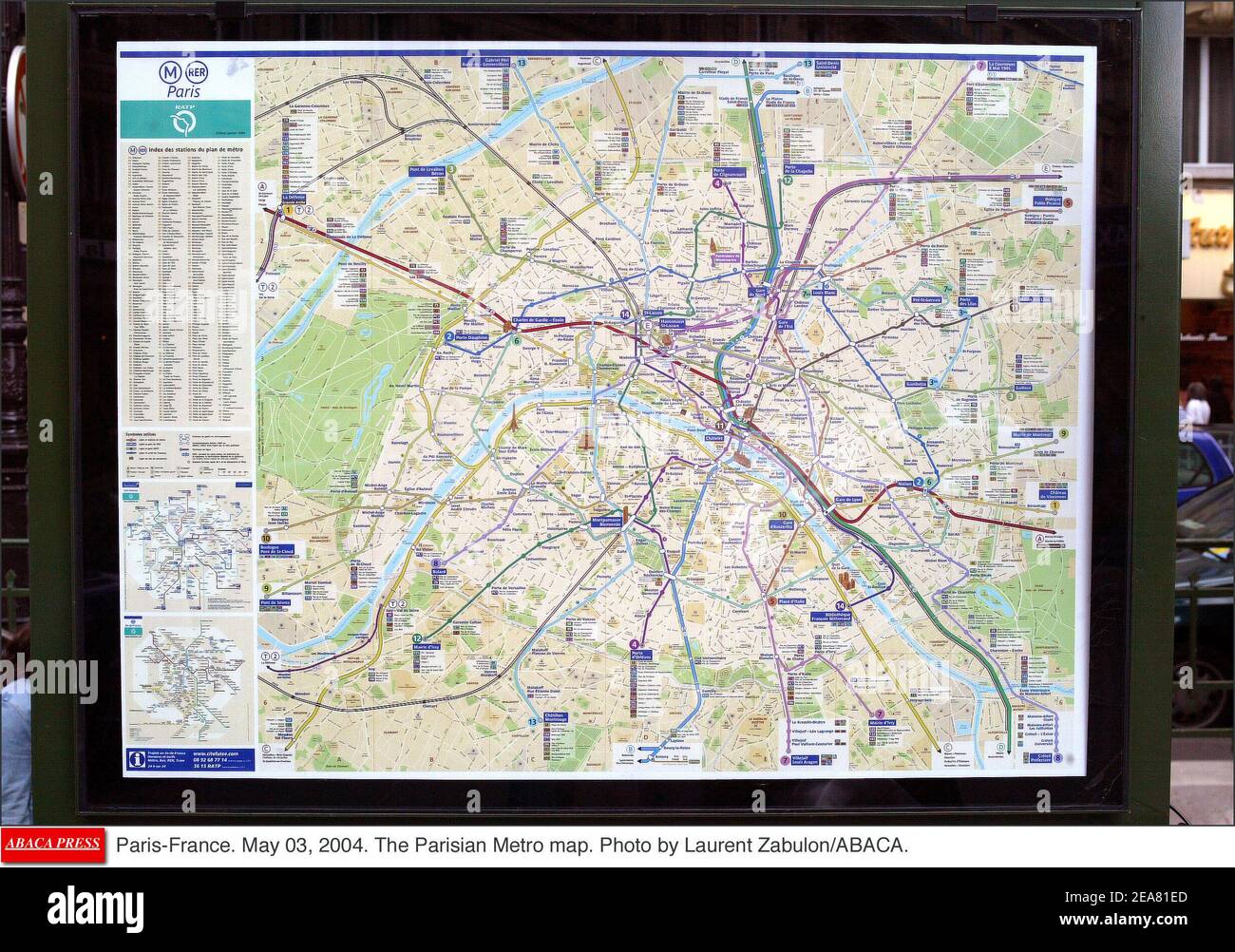 Map of paris 2004 hi-res stock photography and images - Alamy