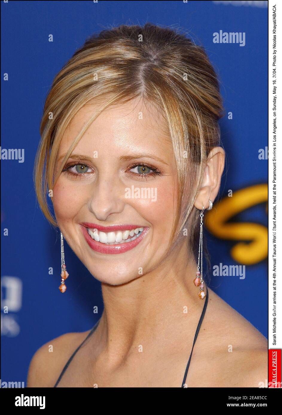 Sarah gellar stunt hi-res stock photography and images - Alamy